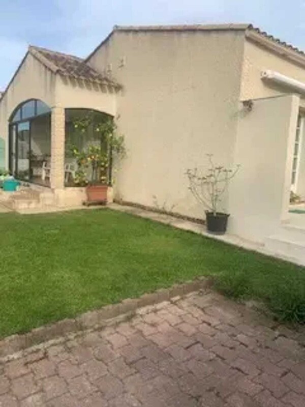 Homerez - Villa Familiare Con Piscina A Milhaud - 100 M² - Nîmes