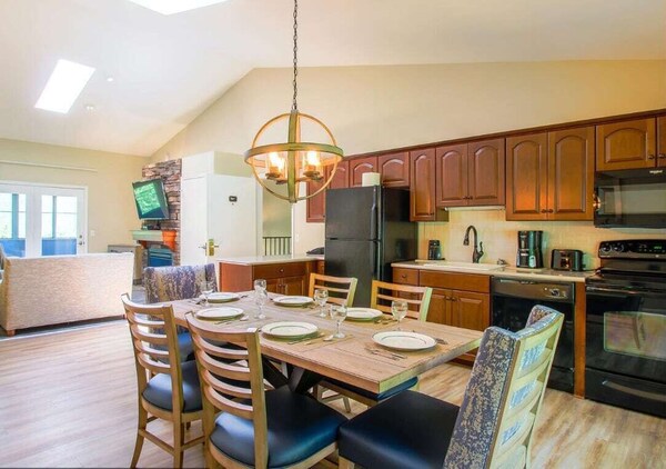 Summit Mountainviews With Resort Access - Massanutten, VA