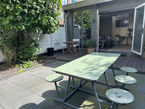 City Oasis The Hague, In The Heart Of The Hague And 20 Minutes From The Beach - Hook of Holland