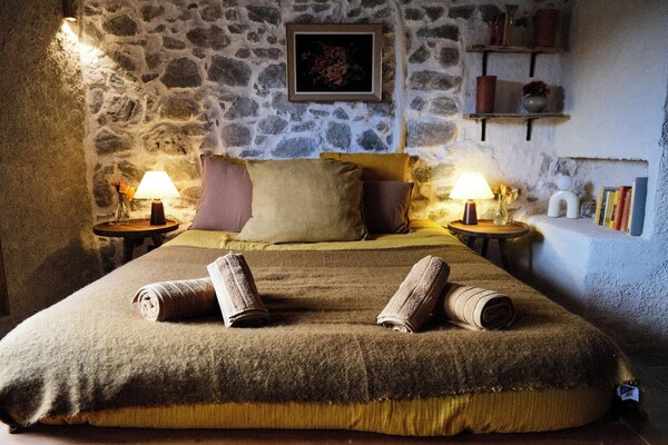Chambre Double Avec Terrasse Dans Une Maison De Village à Corbara - Balagne