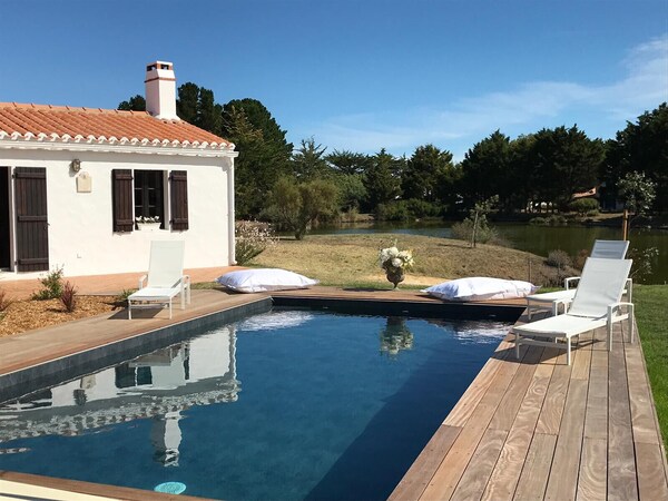 Villa For 10 With Swimming Pool And Garden - Vendée