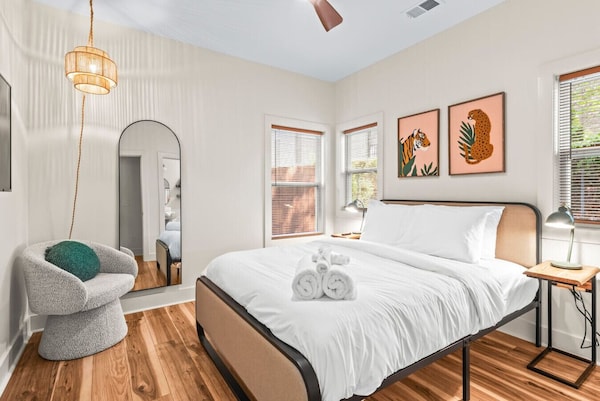 Hot Tub | Pet-friendly | The Beacon Retreat - Atlanta, GA