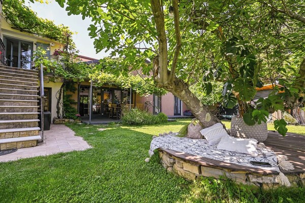 Apartma Nemo, Family/pet Friendly, Pool, Terrace And A Garden - Koper