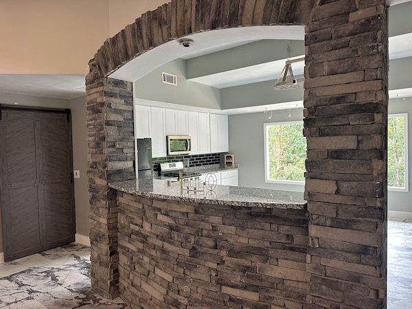 Private Lodge For Groups & When Nature Calls! 9.4 Mi To Downtown Atl. Sleeps 15+ - Atlanta, GA