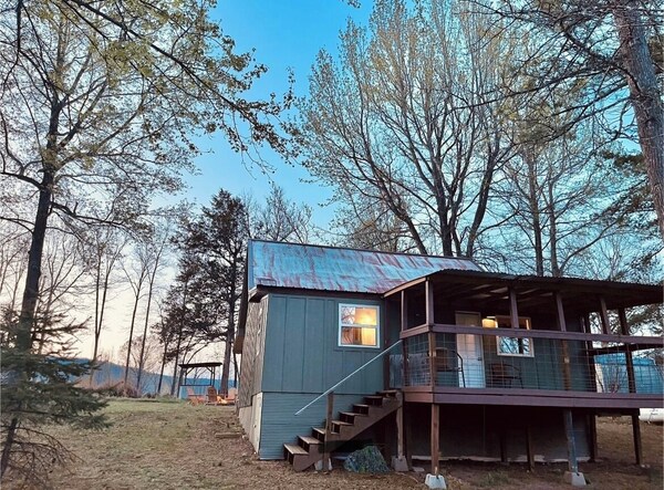 Lux Cabin: Buffalo River, Hiking Trails, Floating, Wifi, Laundry, Dog Friendly - Harrison, AR
