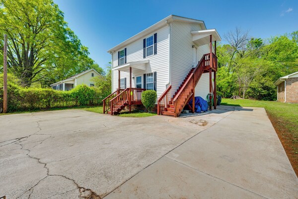 9 Mi To Charlotte Motor Speedway: Apt W/ Deck! - Concord, NC