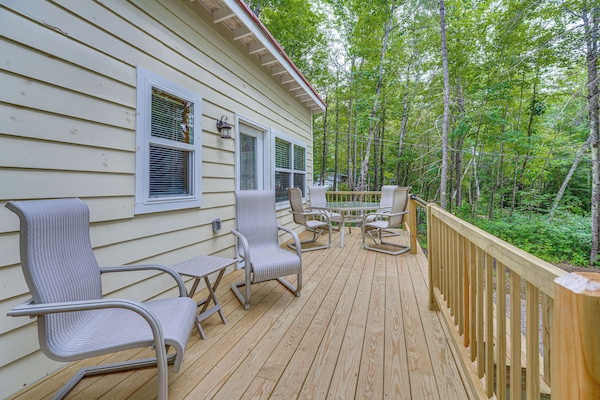 Private Dock & Deck: Tranquil Dam Pond Cottage! - Maine