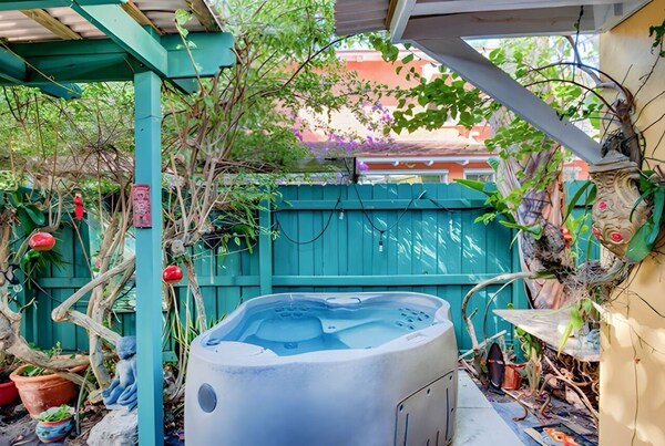 The Tango House - Central Stay, Jacuzzi And Garden - Palm Beach, FL