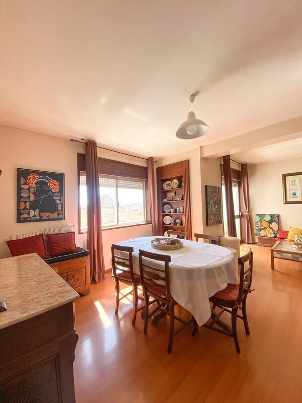 Elegant And Spacious Apartment Just A Stone's Throw From The Sea! - Arcos