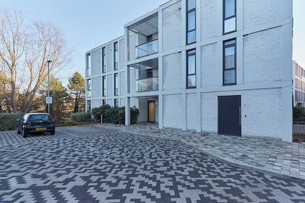 Stylish Japandi-inspired 2-bedroom Home With Terrace, Parking & Ev Charger. - Hounslow