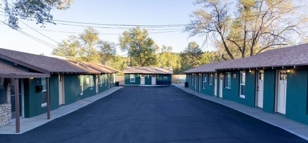 Nostalgic Motel Vibes *Cozy Rooms * Wifi *Room 2 - Prescott, AZ