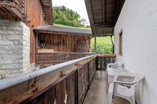 Ferienwohnung 'Flieder' Mit Gemeinschaftsterrasse, Balkon Und Wi-fi - Brixen