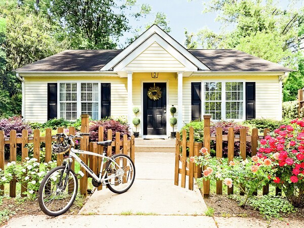 Luxe } Coffee Bar! Minutes To Duke & Downtown, Eco+ Family Friendly + Fire Pit - Chapel Hill, NC