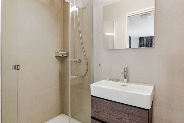 Blueground | Wiedikon, Ac & W/d, Nr Museums - Zurique