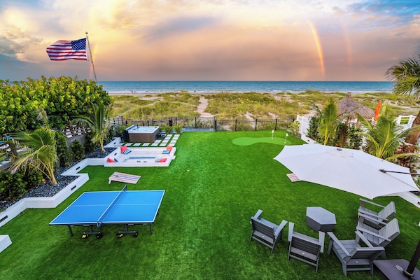 Oceanfront 6bed With Game Room, Hot Tub And Fire Pit - Cocoa Beach, FL