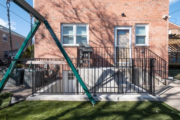 Elegant & Stylish 1 Bed & 1 Bath Apartment ~25 Minutes From Downtown Chicago - Andersonville - Chicago
