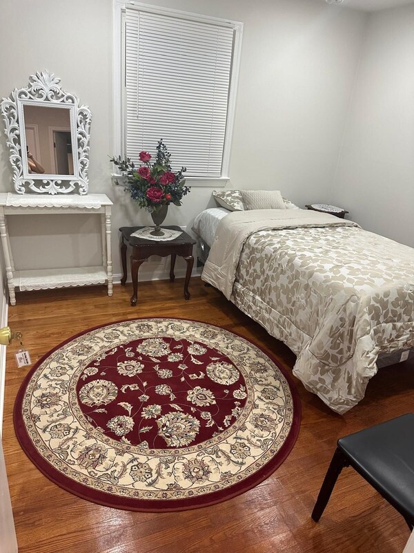 Affordable Room2, Near National Harbor - Alexandria, VA