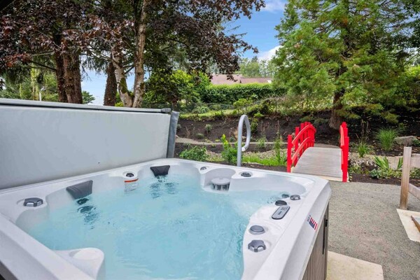 Red Bridge Cottage - Manzanita, OR