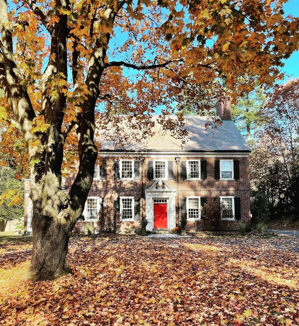 Grand Berkshire Manor By Evergreen Home - Lenox, MA