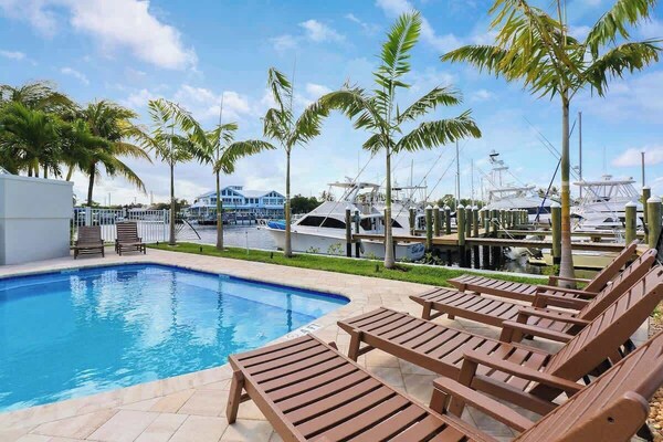 Sailfish Suites 10 - Waterfront And Pet Friendly - Hobe Sound, FL