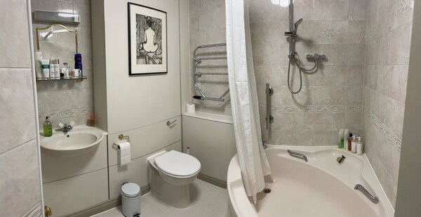 Fabulous Georgian Square Location (3rd Fl W Lift) In Centre Of Fitzrovia - Aldwych - London