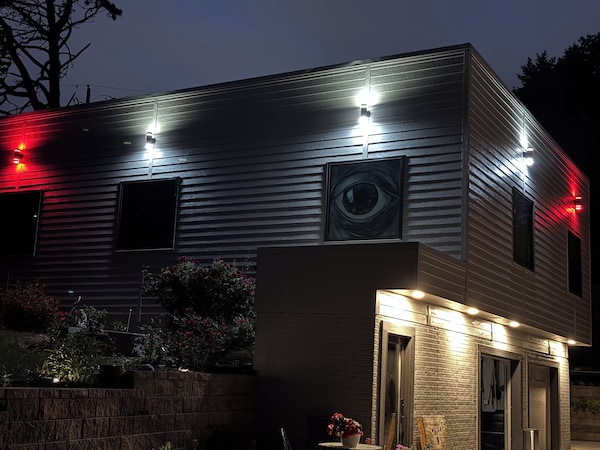 Electric Car Friendly. Charming 1000 Sq.ft Loft In Welcoming Omaha With Wifi, Ac - Omaha, NE