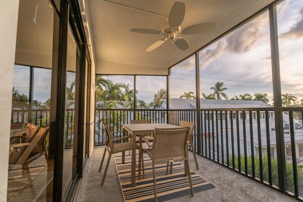 Palm Haven - Upscale Captiva Island Condo - Captiva, FL