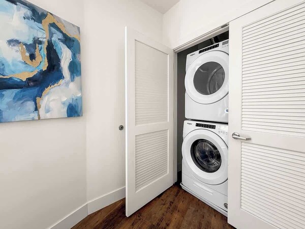 Stylish 1bd | Sleeps 4 | Northern Liberties - Adventure Aquarium, Camden