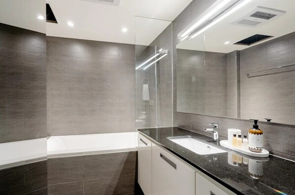Bright And Spacious Duplex. Abundant Natural Light - 深坑區