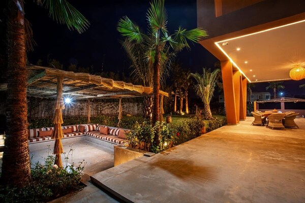 Villa Combining Contemporary And Oriental Styles Near Downtown Marrakech - Marrakesch