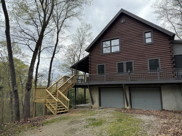 Hot Tub, Game Room - Great Seal State Park, Chillicothe