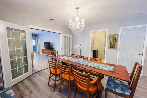 Large 6br, 6ba In The Heart Of Niagara Falls - Niagara Falls
