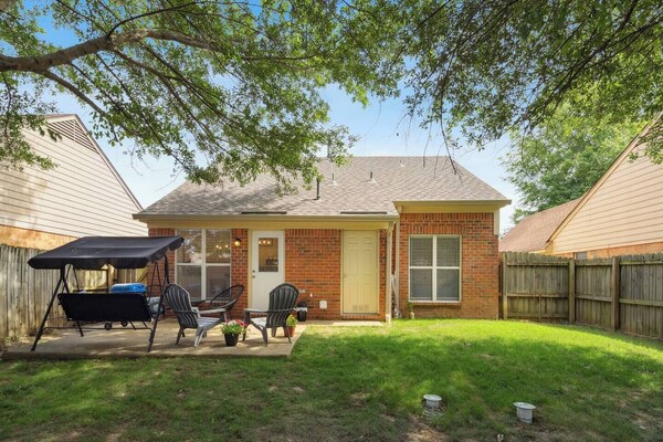 The Cozy Miss - Comfy Family-friendly Bungalow! - Southaven, MS
