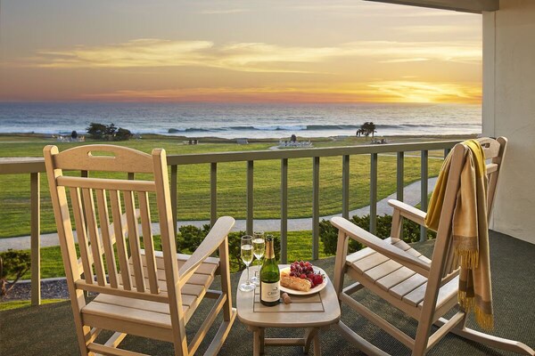 Deluxe King At Cavalier Resort | Oceanfront Pools, Dining & Near Hearst Castle - Hearst Castle, San Simeon