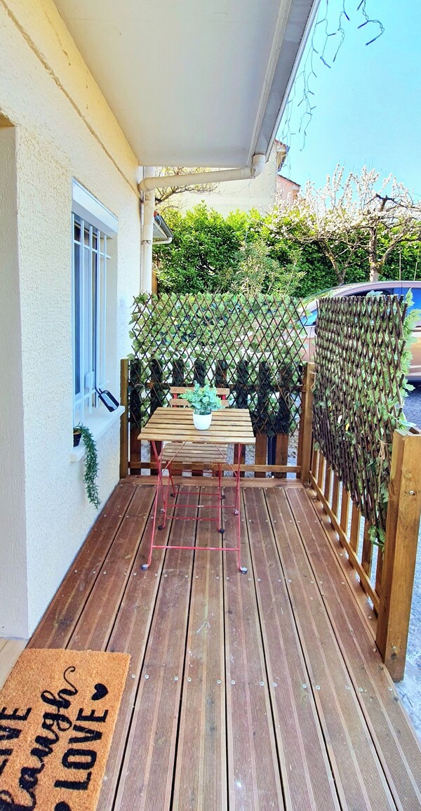T2 Indépendant Au Calme/10 Min De Lyon Centre/parking Privé/terrasse - Parc de Gerland - Lyon