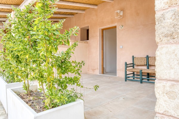 Room 'Masseria Scafazzi - Sandra - 2' With Private Terrace, Wi-fi And Air Conditioning - Ugento