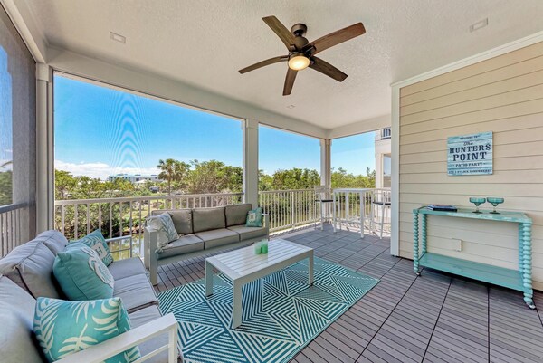 Canal Front Sweet & Salty Beach House In Cortez, Fl, Pool & Boat Dock - Holmes Beach, FL