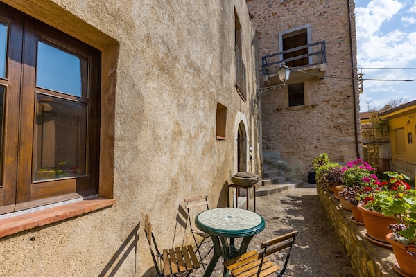 Room 'Casa Dello Aromatario' With Private Terrace, Wi-fi And Air Conditioning - Sant'Agata di Militello