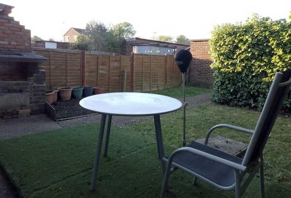 Charming Chestnut Cottage In Huntingdon - Bedfordshire