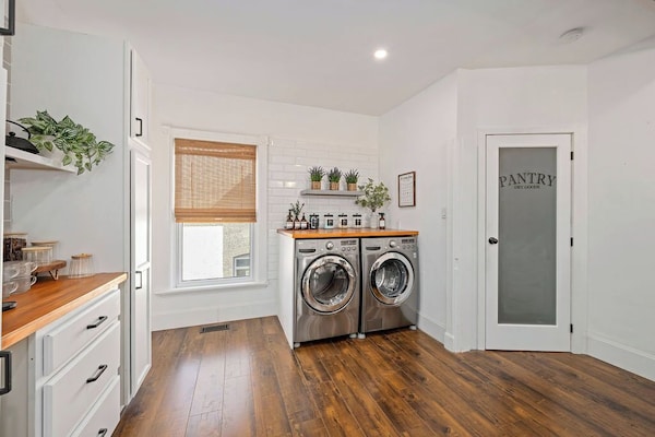 Cozy Luxe Apartment Near Western & St. Josephs - London, ON, Canada