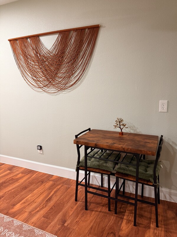 Tranquil Suite Private Bath + Entry - Tomball, TX