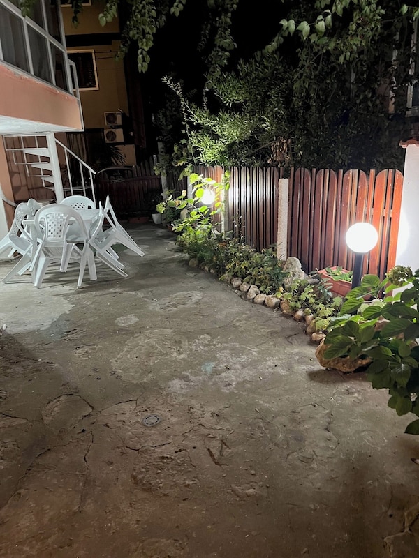 Vacation Apartment By The Sea - Pomorie