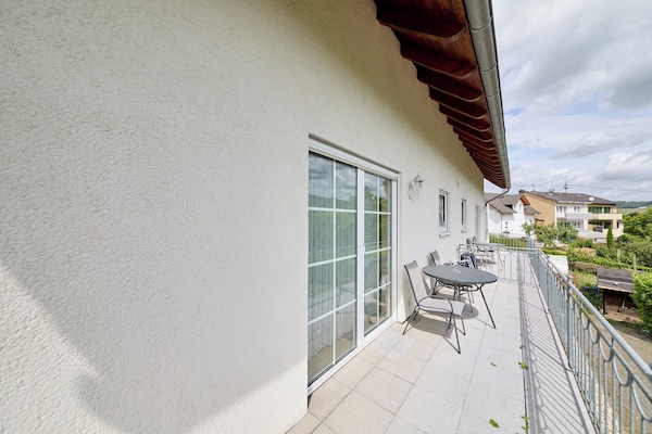 Gemütliche Ferienwohnung Heldensicht Im Gästehaus Binz-meyer In Lieser - Lieser
