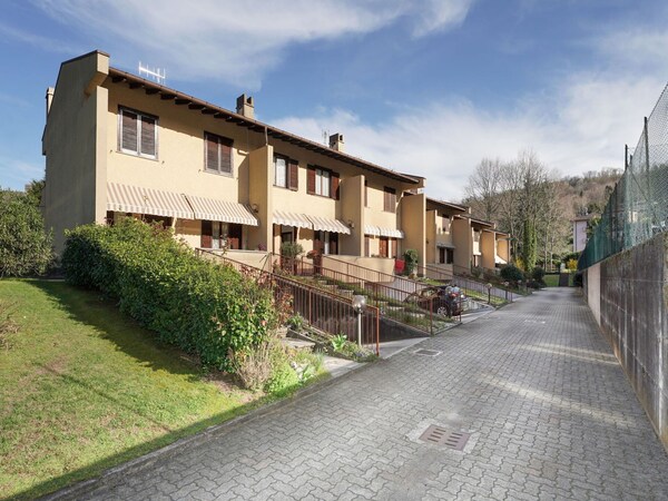 Magnifica Villa Per 5 Persone Con Wifi, Tv, Terrazza, Animali Ammessi E Parcheggio - Premeno