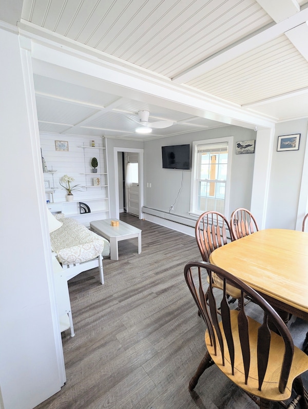 Bright 3 Bedroom Located In The Heart Of Oob - Biddeford, ME