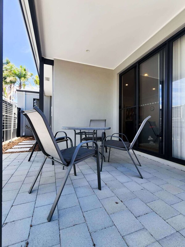 Elegant Gem Villa - Cottesloe
