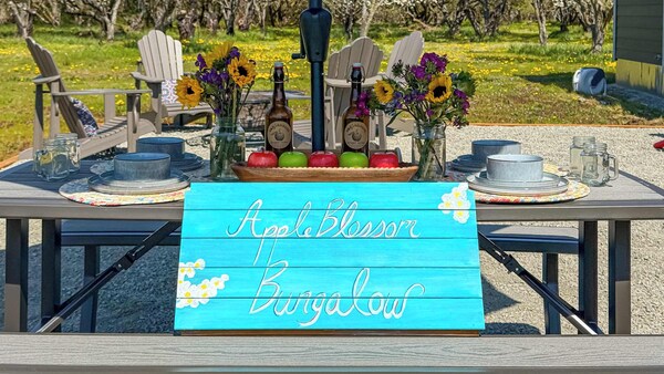 Apple Blossom Bungalow - Sequim, WA