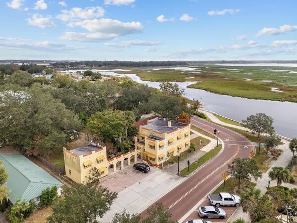 Super Boho - Lake Toho, Fishing, Civic Center - St. Cloud, FL