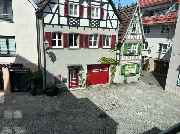 Rosis Home Cozy City Apartment In The Heart Of Schorndorf - For Families & Groups - Schorndorf, BW, Alemania