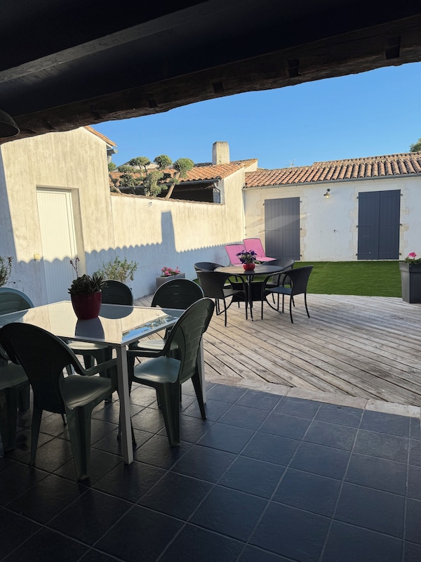 Maison A Louer Dans L'ile De Re La Flotte En Re A 10 Mn Du Centre Ville - La Couarde-sur-Mer